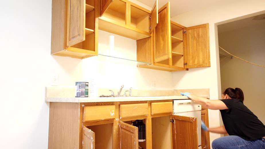 8 steps to Painting Kitchen Cabinets [pictures, video, and checklist]